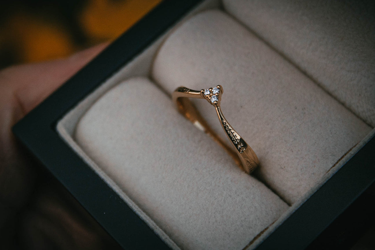 Engraved V-Shaped Diamond Ring – Moira Patience Fine Jewellery